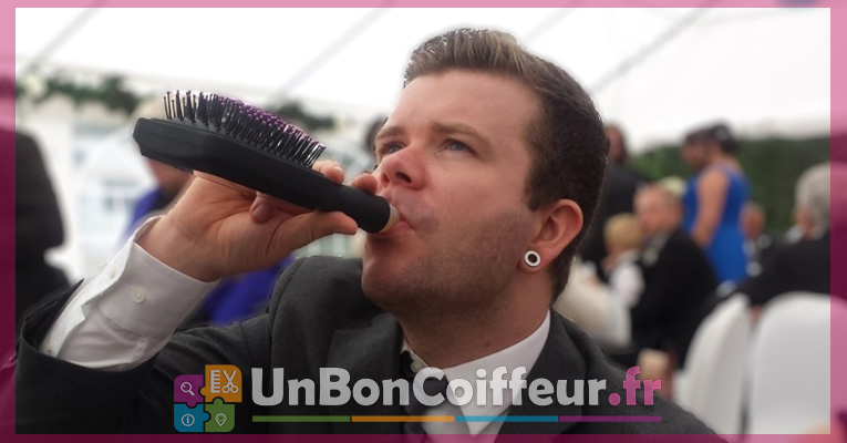 La brosse à cheveux pour les coiffeurs "fêtards"